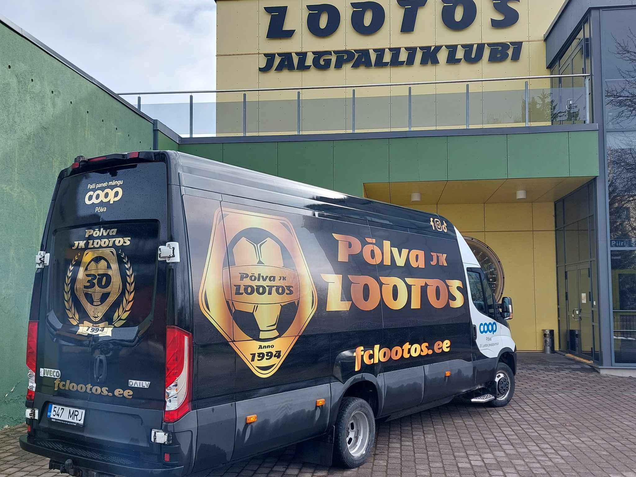 Klubi buss sai uue väljanägemise – FC Lootos